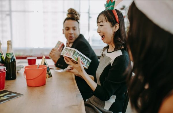 Creating A Successful Holiday Event For Employees: 7 Ideas and Tips ...